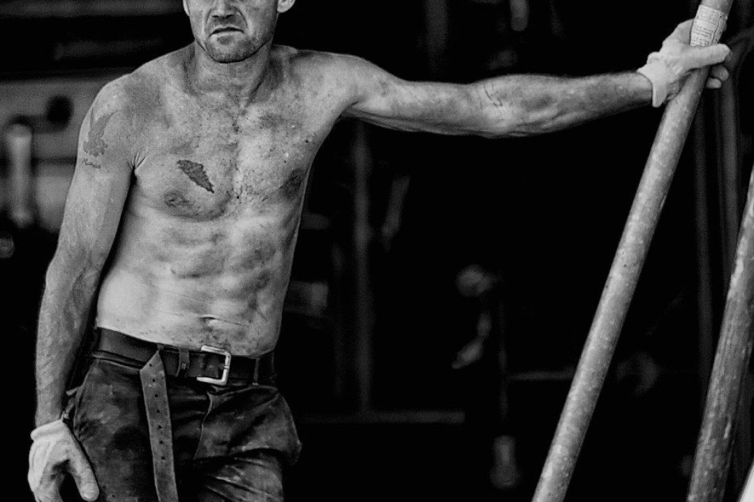 Pas d'interdiction des "torses nus" sur les chantiers. Une | Rhône FM