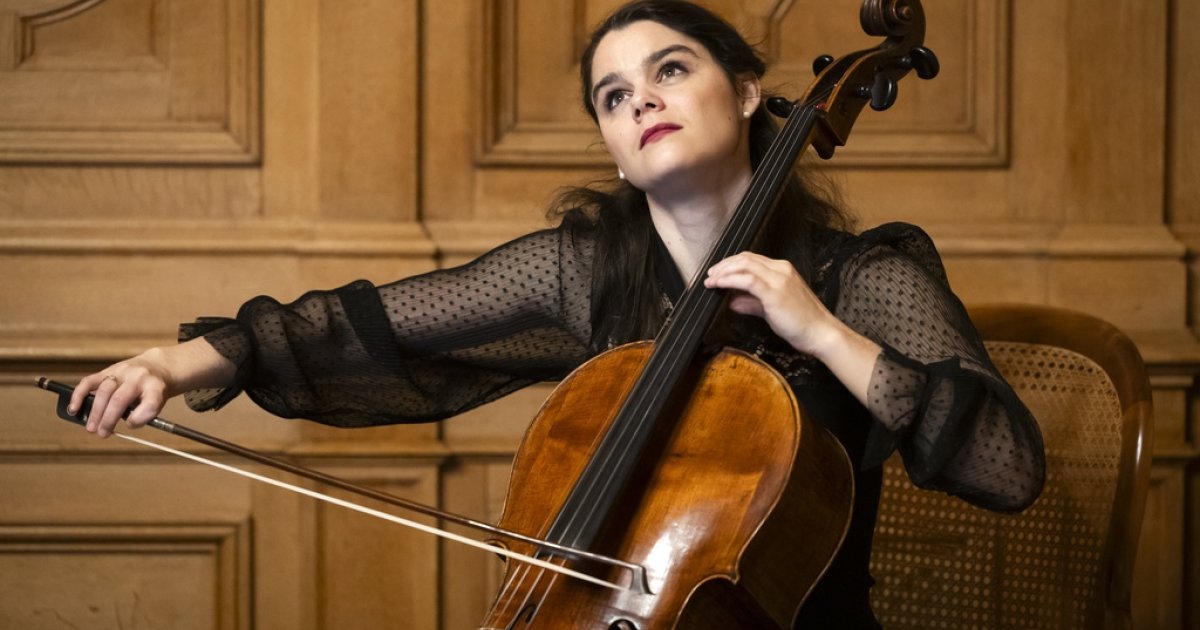 La violoncelliste de Salvan Estelle Revaz à la tête de la | Rhône FM