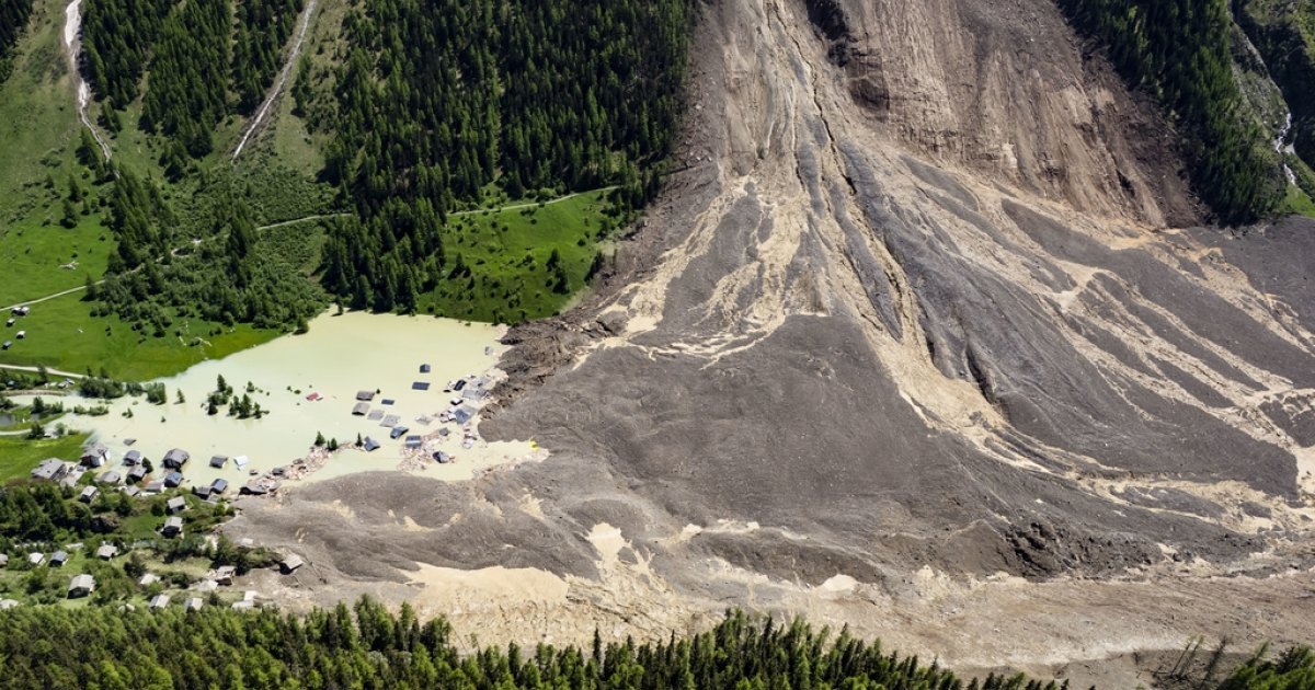 Blatten ne figure pas sur la carte des dangers comme zone à | Rhône FM