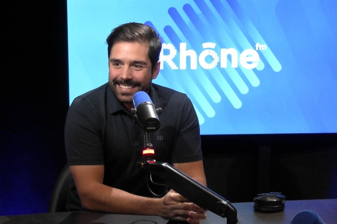 En chair et en os… notre expatrié aux Bahamas ! | Rhône FM